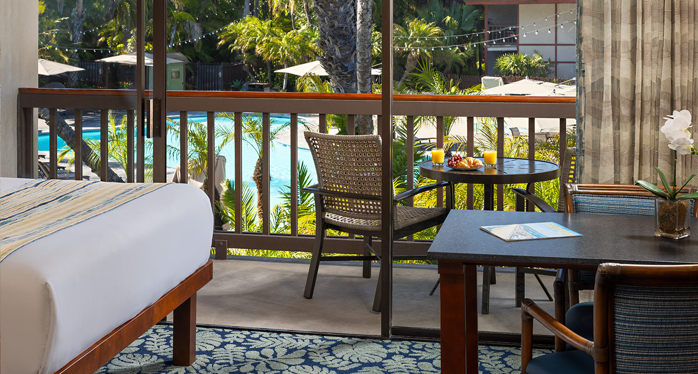Poolside Rooms at the Catamaran Resort Hotel | San Diego Beaches